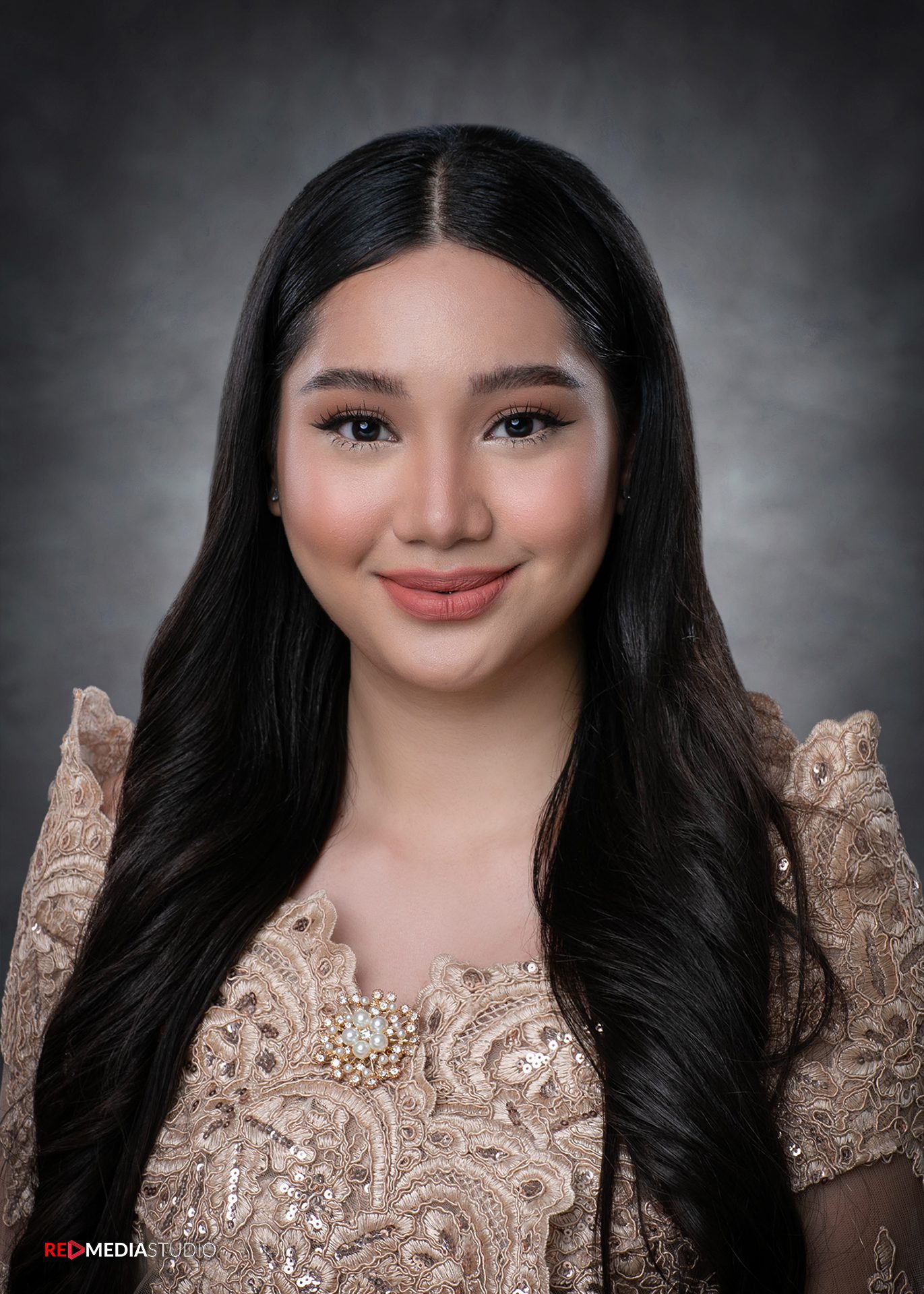 Graduation Portraits - Red Media Studio